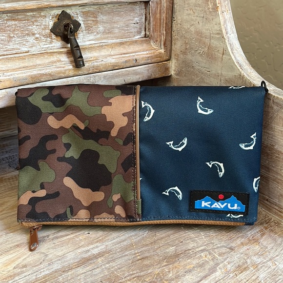 Kavu | Bags | Kavu Foldover Crossbody Bag Wallet Purse Camo And Fly ...